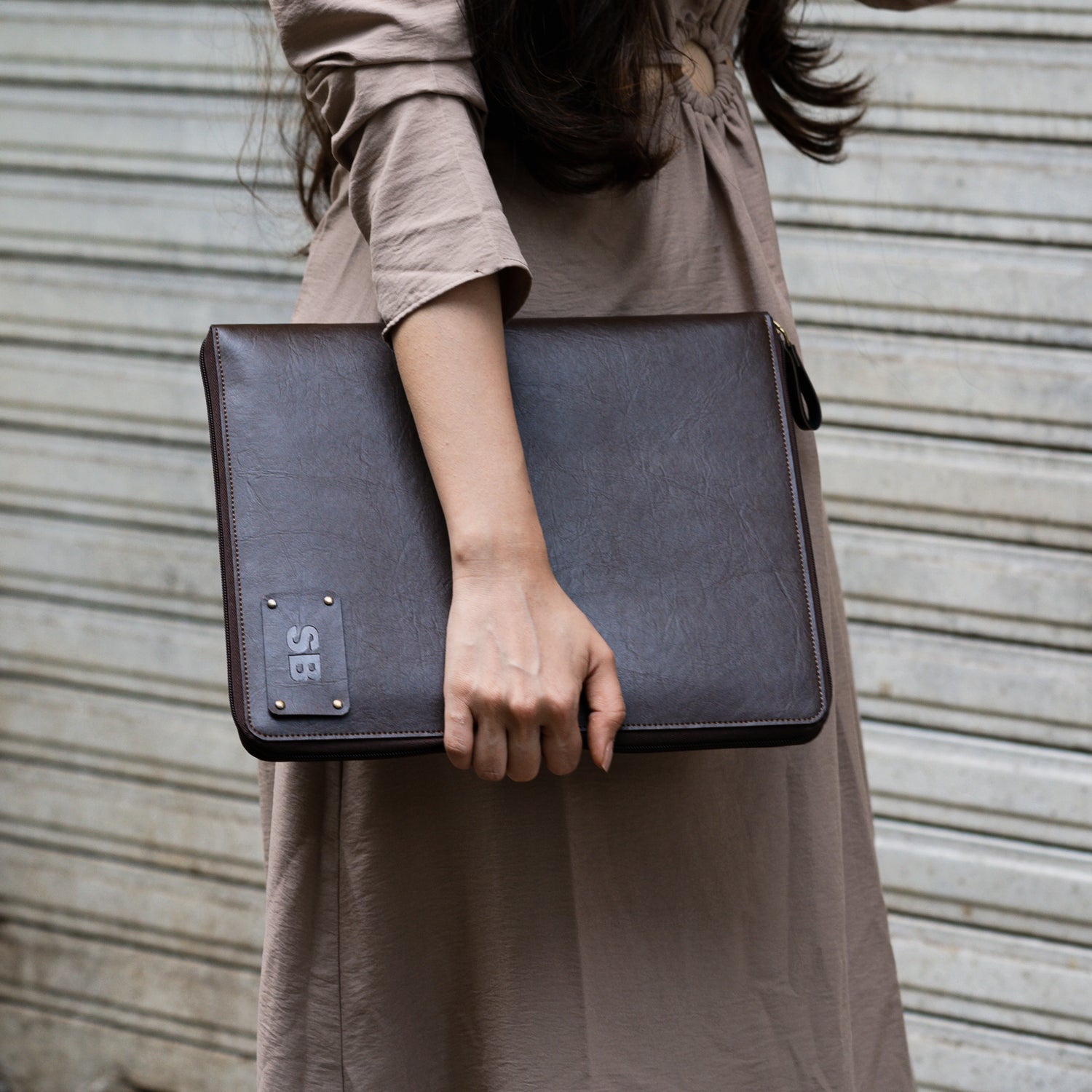 Get Your Personalized Zippered Office Folder Beige